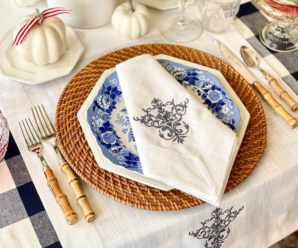 Wedding Napkin Folds: 5 Cloth Napkin Styles for Receptions