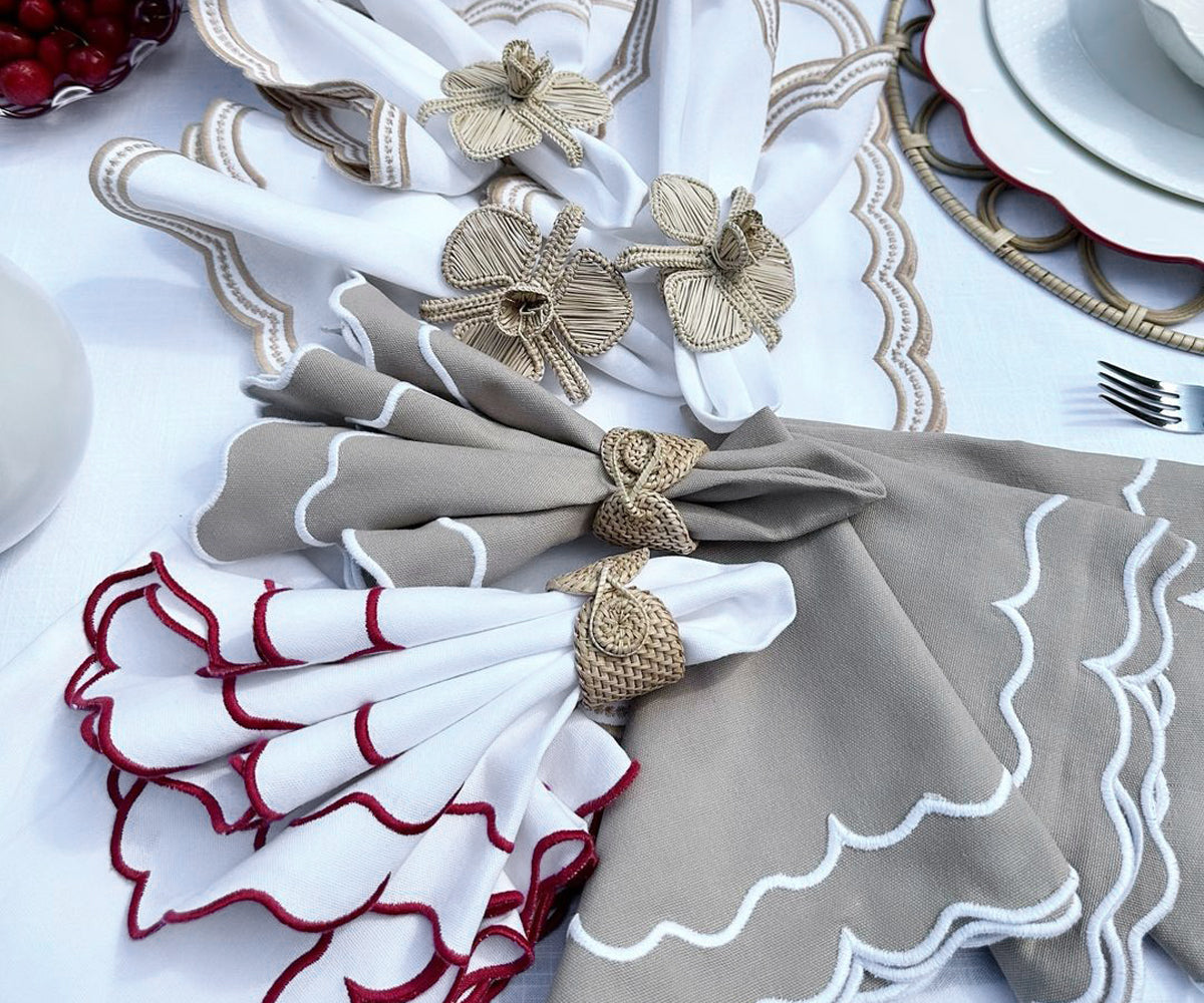 Cloth Napkins for Wedding - Scalloped Napkins - Embroidered Napkins